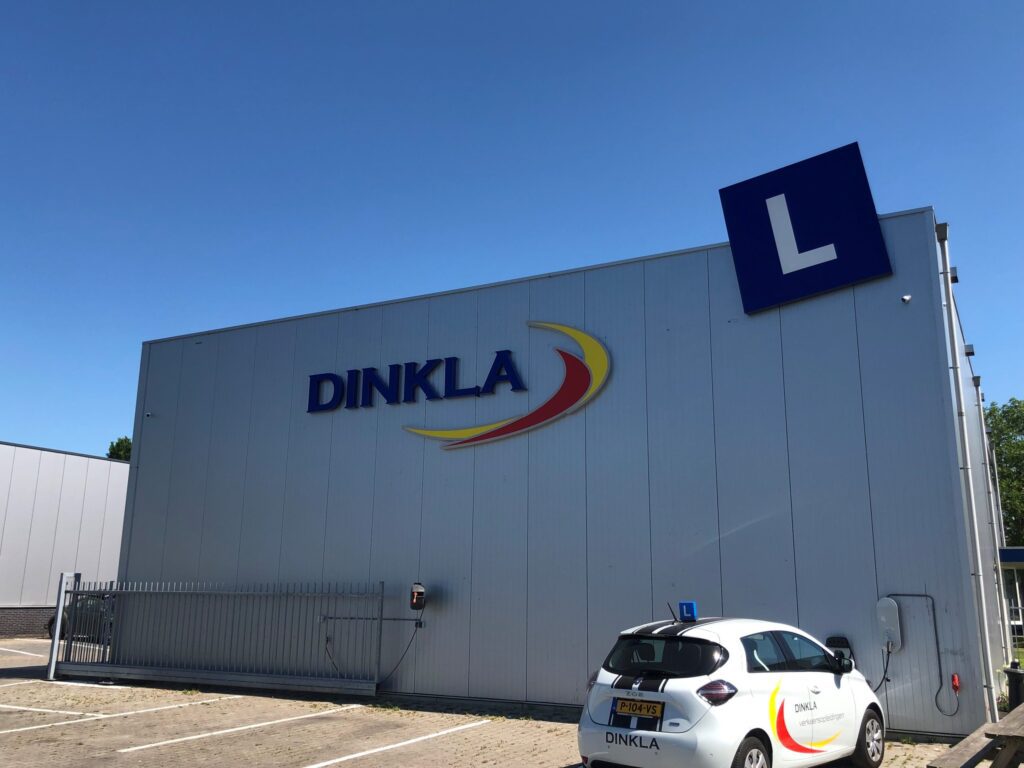 Dinkla is verhuisd naar Sneek! Kom je kijken?